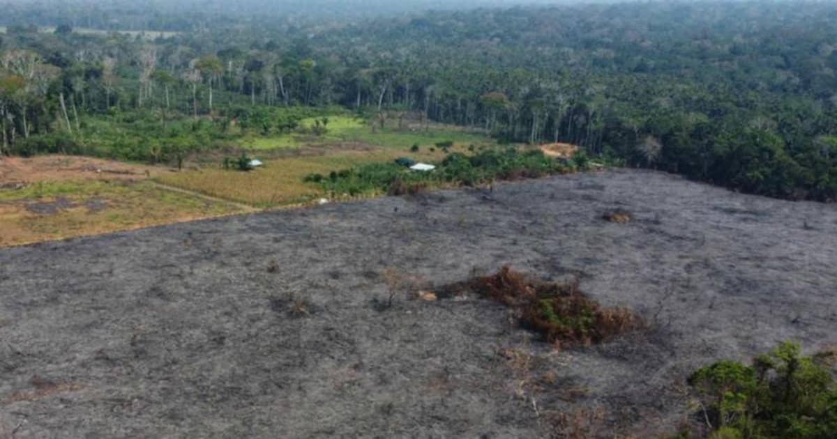 Peru river blocked after Amazon oil spill