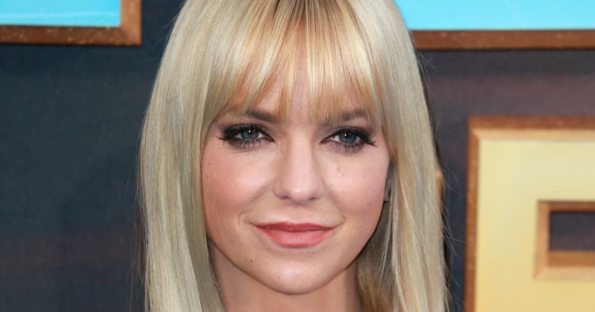 This Is Why Anna Faris Had To Leave Mom