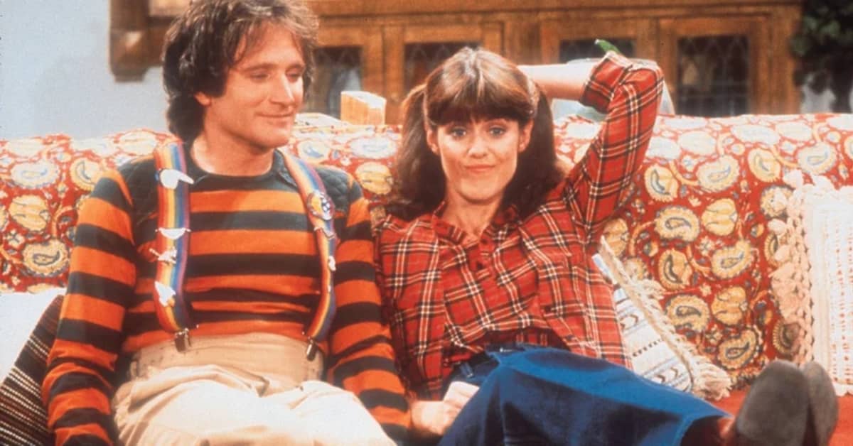 Mork And Mindys Creators Picked Robin Williams Up Off The Street