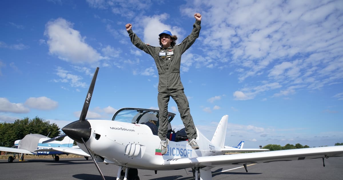 Mack Rutherford é o mais jovem piloto a dar a volta ao mundo