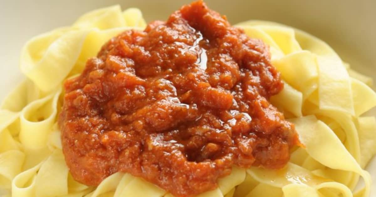 The Flavorful Way To Thicken Homemade Tomato Sauce the-flavorful-way-to-thicken-homemade-tomato-sauce