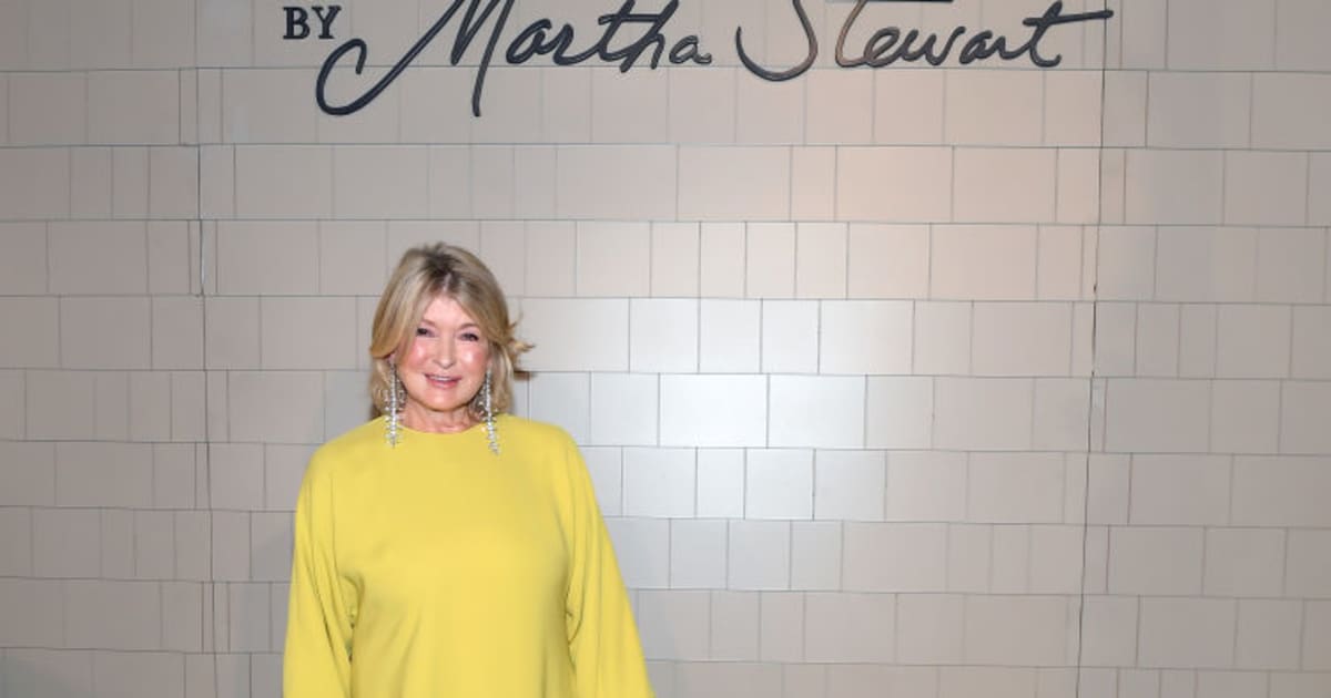 Martha Stewart’s 3 Rules For Hosting Successful Parties Martha Stewart’s 3 Rules For Hosting Successful Parties