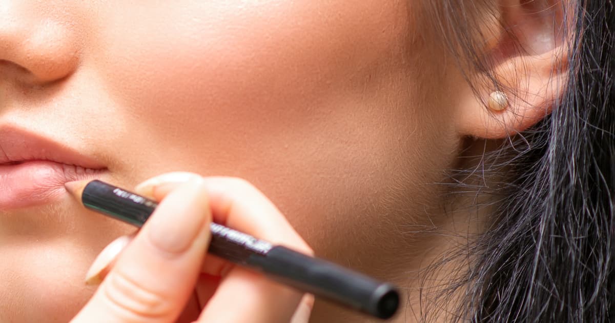 All About Tiktoks Oval Lip Lining Hack